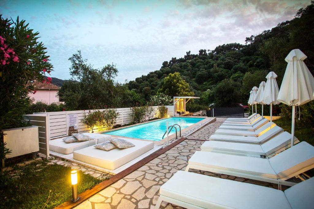 Hellenic Travel Group | Business